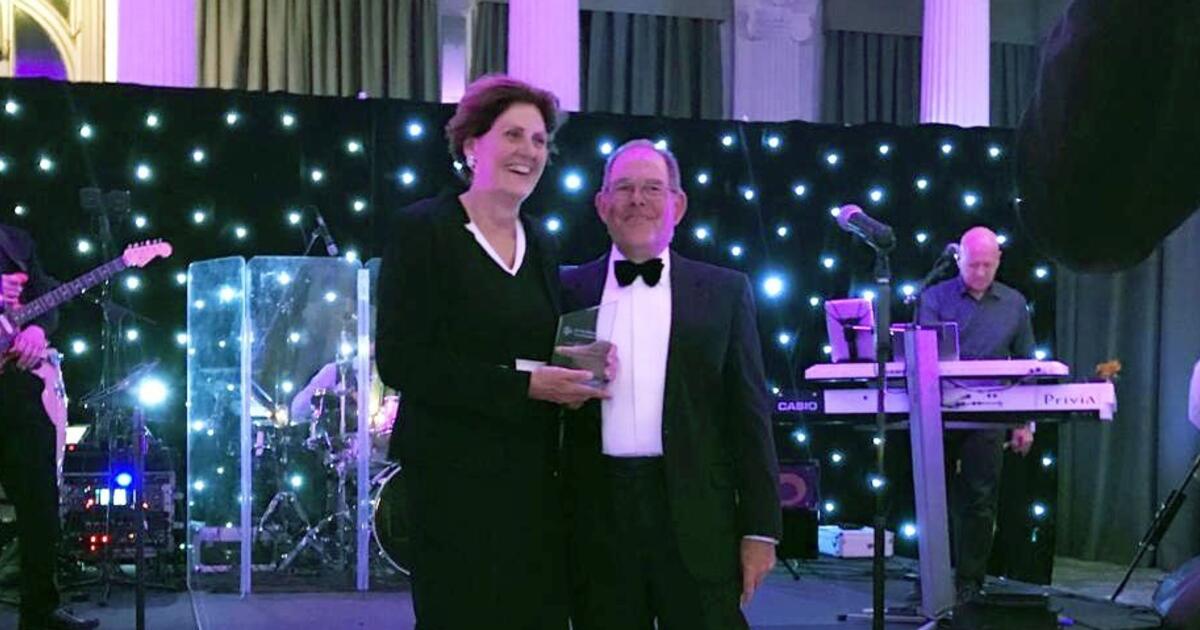 Ellen van der Schoot received James Blundell Award | Sanquin